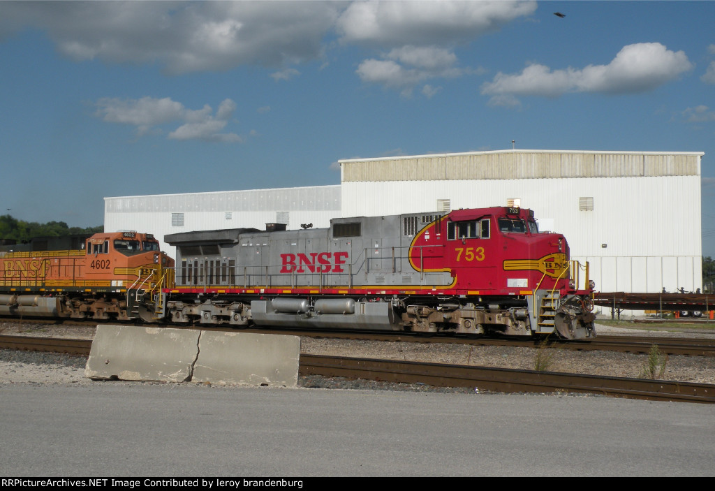 BNSF 753 at santa fe jct